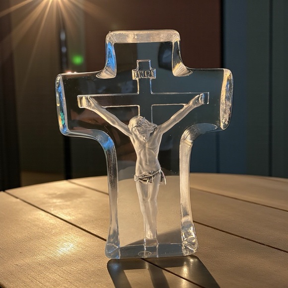 Art | Crystal Glass Cross With Jesus Figurine | Poshmark
